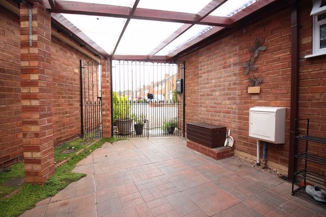 Beachcroft Road Kingswinford Dy6 3 Bedroom Detached Bungalow For Sale