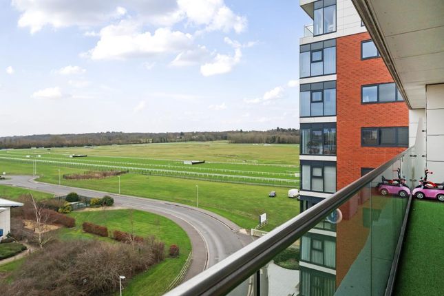 Flats for Sale in Newbury Racecourse Station - Newbury Racecourse ...
