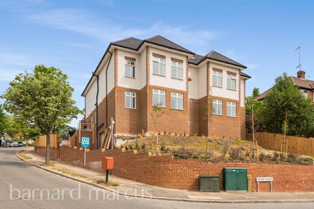 Hyde Road, Sanderstead, South Croydon CR2, 2 bedroom flat to rent ...