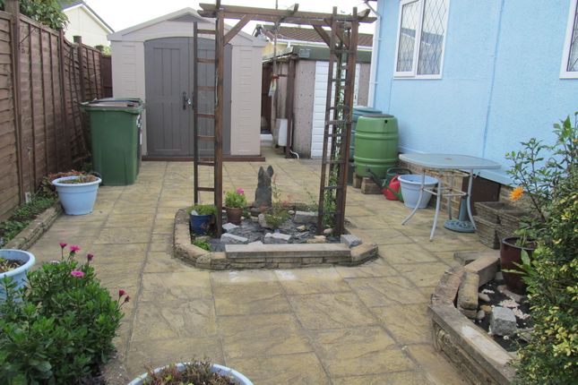 2 bed mobile/park home for sale in Cudworth Park (Ref 6000), Newdigate ...