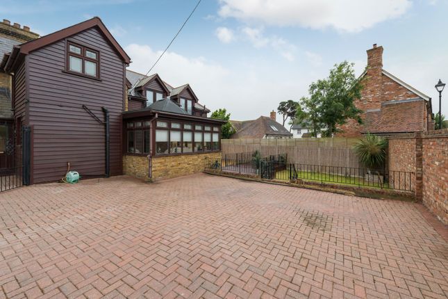 Cliffsend Road, Cliffsend CT12, 4 bedroom cottage for sale - 67786197 ...