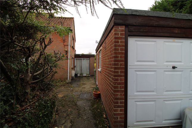 High Street, Chiseldon, Swindon, Wiltshire SN4, 3 bedroom end terrace ...