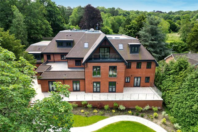 Green Hedges, Westerham Road, Oxted, Surrey RH8, 2 bedroom flat for ...