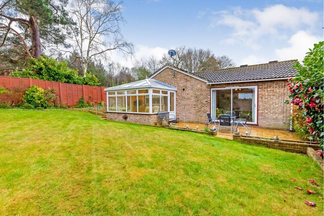 Peterhouse Close, Sandhurst GU47, 3 bedroom detached bungalow for sale ...