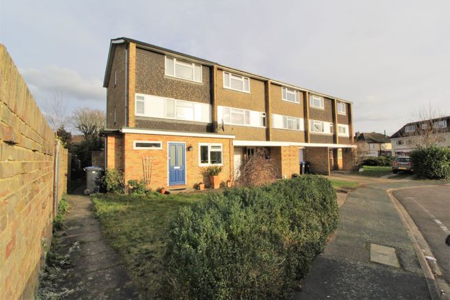 Houses for Sale in High Road, Byfleet, West Byfleet KT14 - High Road ...