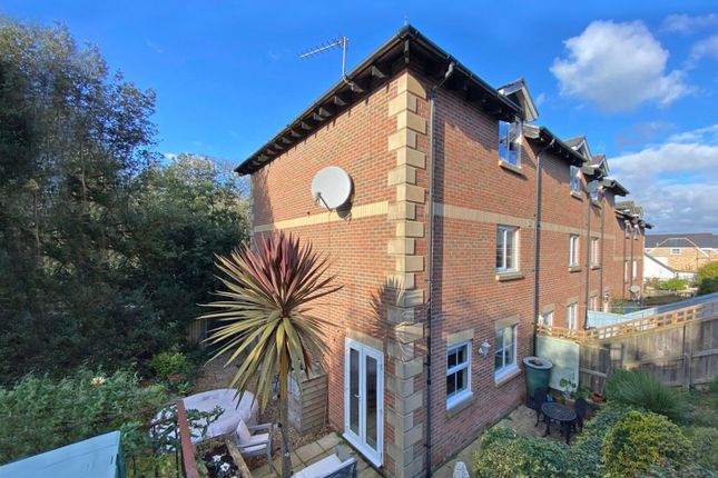 Homes For Sale In Upper Highland Road Ryde Po33 Buy Property In