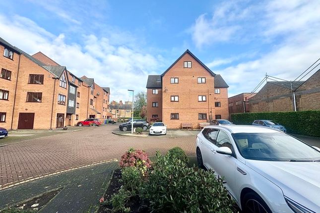 Grosvenor Crescent, Grimsby DN32, 2 bedroom flat for sale - 68665882 ...