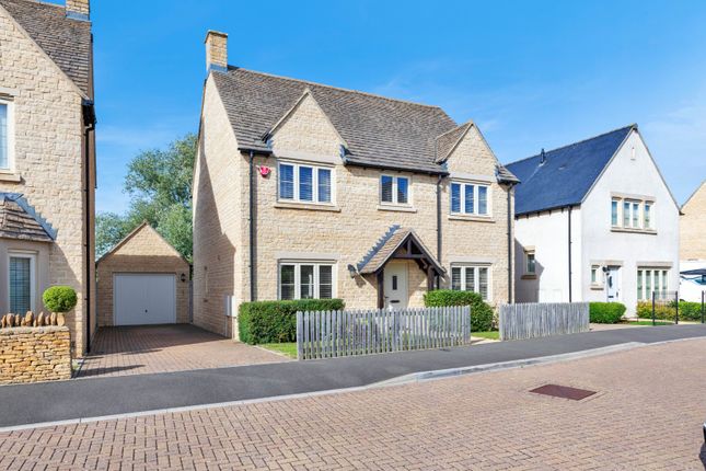Old Railway Close, Lechlade, Gloucestershire GL7, 4 bedroom detached ...