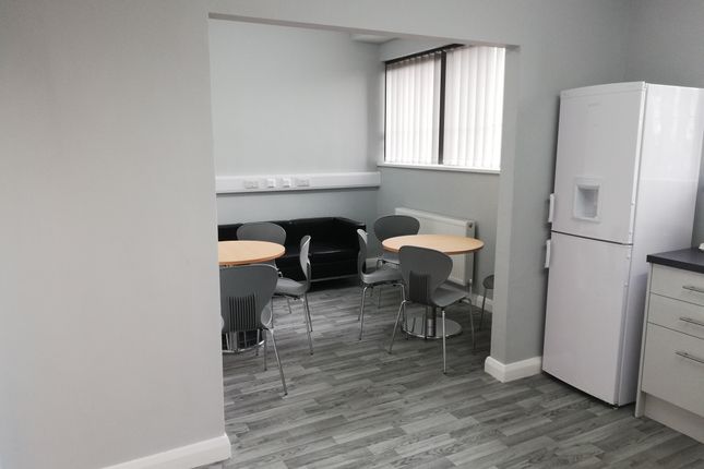 Knowles Warwick Business Centre, 500 Charlotte Street, Lowfield ...