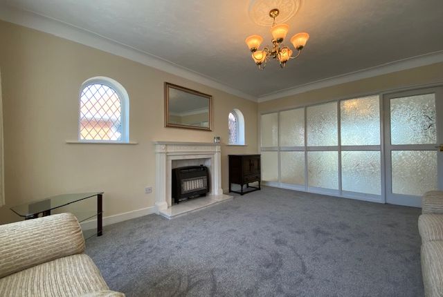 Coudray Road, Southport PR9, 2 bedroom detached bungalow to rent ...