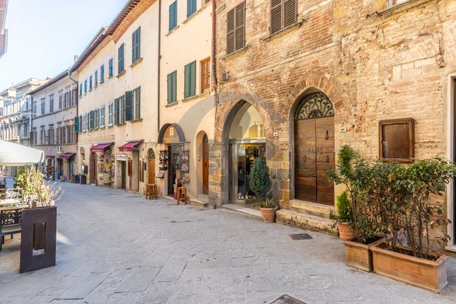 Via di Gracciano Nel Corso 85, Montepulciano, Siena, Tuscany, Italy, 3 ...
