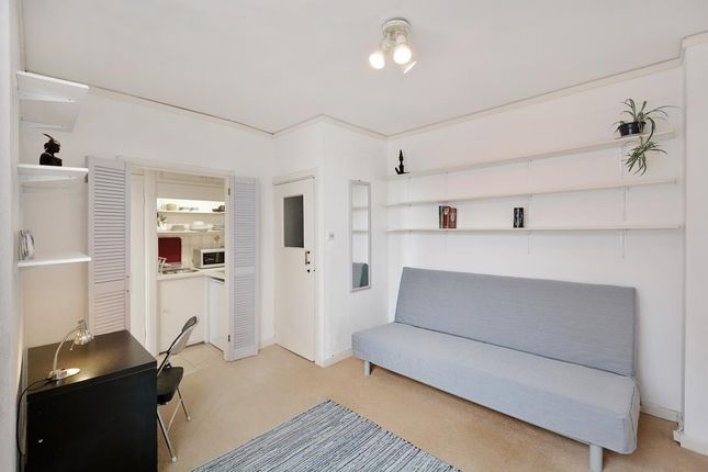 Russell Court, Bloomsbury WC1H, studio to rent - 39831855 | PrimeLocation