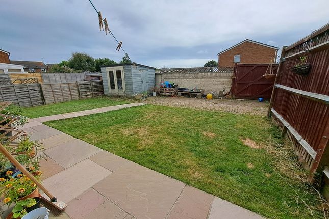 Filder Close, Bridgemere, Eastbourne BN22, 4 bedroom semi-detached ...