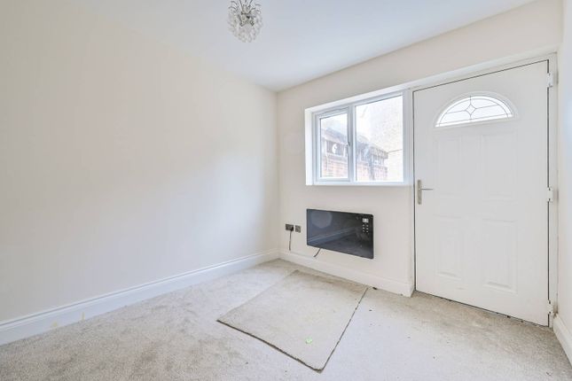 Mitcham Lane, Streatham SW16, 2 bedroom flat for sale - 64245972 ...