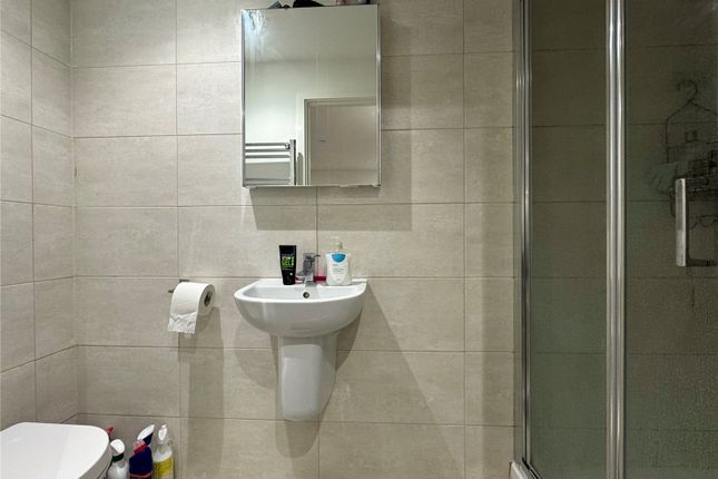 Station Road, Reading, Berkshire RG1, 2 bedroom flat for sale ...