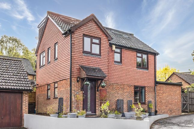 Wilberforce Close, Crawley RH11, 4 bedroom detached house for sale ...