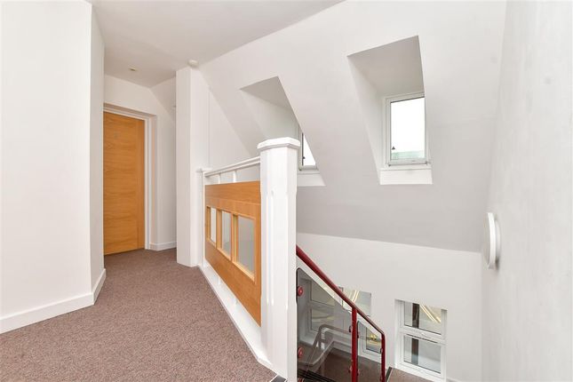 Throwley Way, Sutton, Surrey SM1, 1 bedroom flat for sale - 70416009 ...