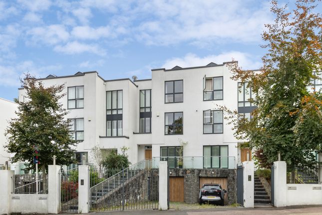 Queensmere Road, Wimbledon Common SW19, 5 bedroom terraced house to ...