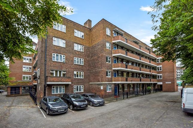 Stockwell Gardens Estate, London SW9, 2 bedroom flat for sale ...