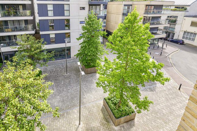 Pear Tree Street, London EC1V, 2 bedroom flat for sale - 61651761 ...