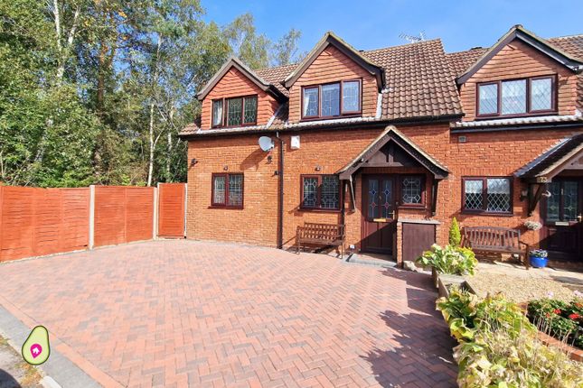 3 Bed End Terrace House For Sale In Fakenham Way Owlsmoor Sandhurst