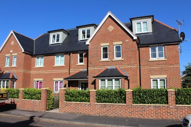 Homes For Sale In Farnborough Hampshire Buy Property In Farnborough
