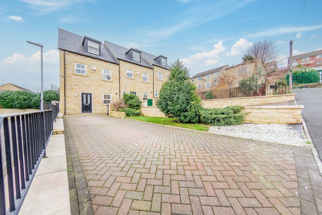 Willow Road, Soothill, Batley WF17, 5 bedroom town house for sale ...