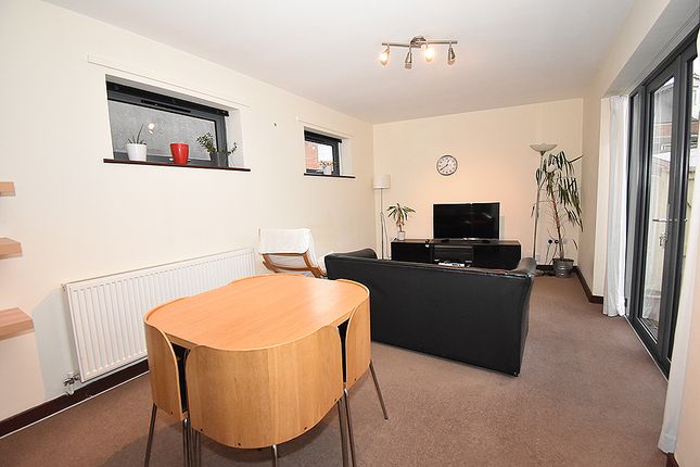 Howell Road, Central Exeter EX4, 2 bedroom flat for sale - 53703243 ...