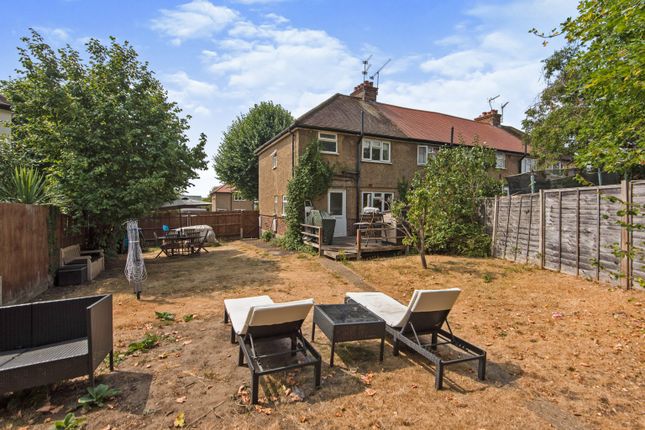 Tartar Road, Cobham KT11, 2 bedroom end terrace house for sale ...