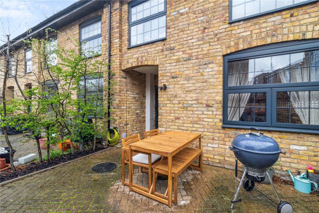 Hatcham Park Mews, London SE14, 2 bedroom end terrace house for sale ...