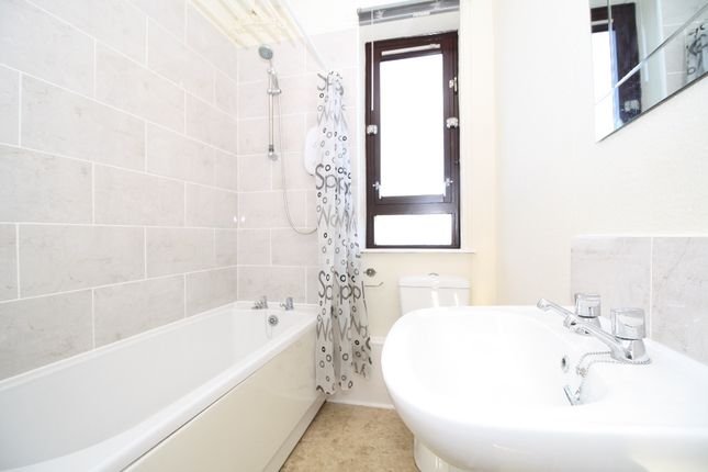 Craigentinny Road, Craigentinny, Edinburgh EH7, 2 bedroom flat to rent ...