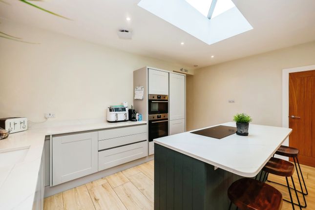 Park Lane, Cowplain, Waterlooville, Hampshire PO8, 4 bedroom bungalow ...