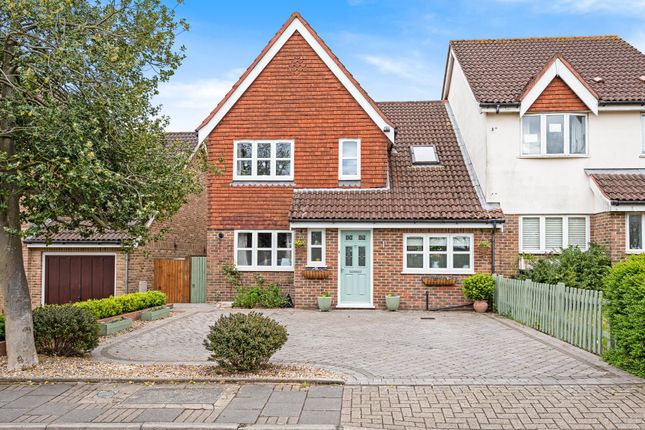 Wellbrook Road Farnborough Orpington Br6 4 Bedroom Semi Detached
