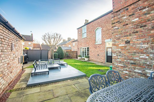 High Street, West Cowick, Goole. DN14, 5 bedroom detached house for ...