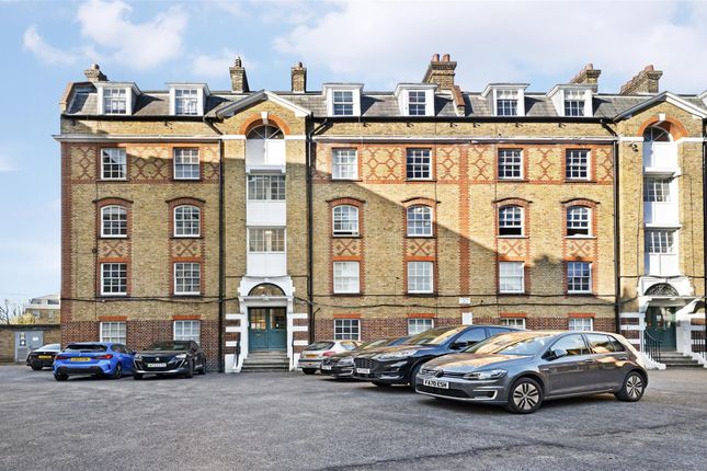 Wellington Buildings, Wellington Way, London E3, 2 bedroom flat to rent ...