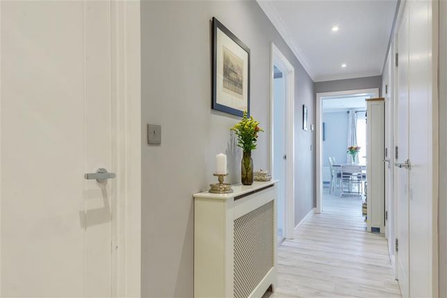 Eden Road, Dunton Green, Sevenoaks, Kent TN14, 2 bedroom flat for sale ...