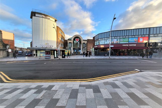 Ilford Hill, Ilford IG1, retail premises to let - 63859986 | PrimeLocation