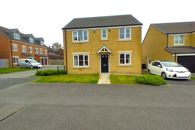 Whinmoor Mews, Whinmoor Way, Leeds LS14, 4 bedroom detached house for ...