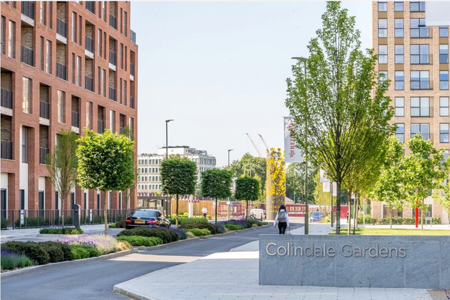 Colindale Avenue, London NW9, 3 bedroom town house to rent - 64879574 ...