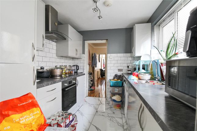 Milton Road Gillingham Kent Me7 3 Bedroom Terraced House For Sale