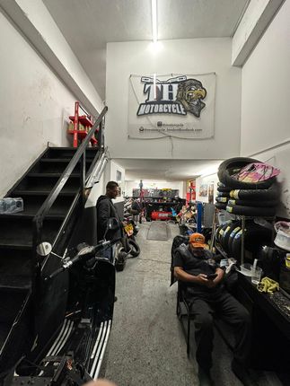 Kynoch Road, Edmonton N18, parking/garage for sale - 66035016 ...