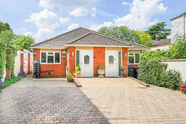 Mentmore Road, Linslade, Leighton Buzzard LU7, 2 bedroom semi-detached ...