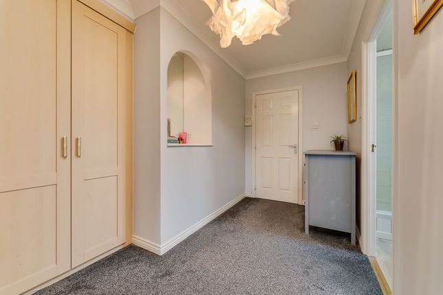 18 Lyle Gardens, Irvine KA11, 5 bedroom property for sale - 62247600 ...