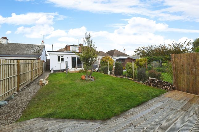 Rawreth Lane, Rayleigh, Essex SS6, 3 bedroom bungalow for sale ...