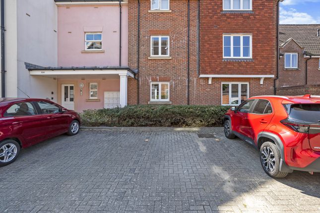 St. Agnes Place, Chichester PO19, 2 bedroom flat for sale - 62205803 ...