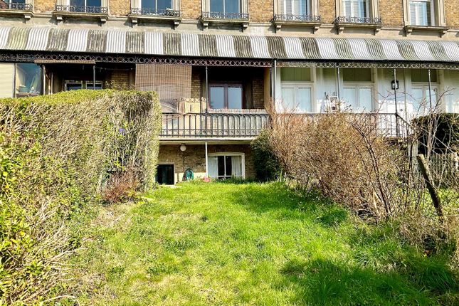 Victoria Park, Dover CT16, 2 bedroom flat for sale - 66862400 ...