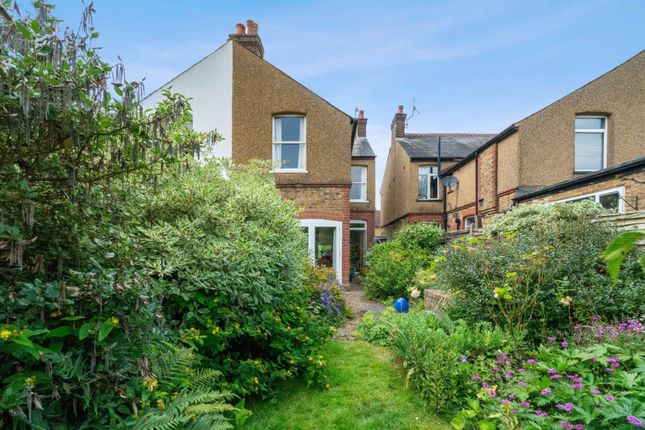 Koh-I-Noor Avenue, Bushey Village WD23, 3 bedroom end terrace house for ...