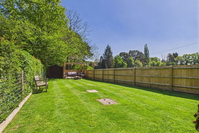 Broadwater Lane, Copsale, Horsham, 6Qw. RH13, 4 bedroom bungalow for ...