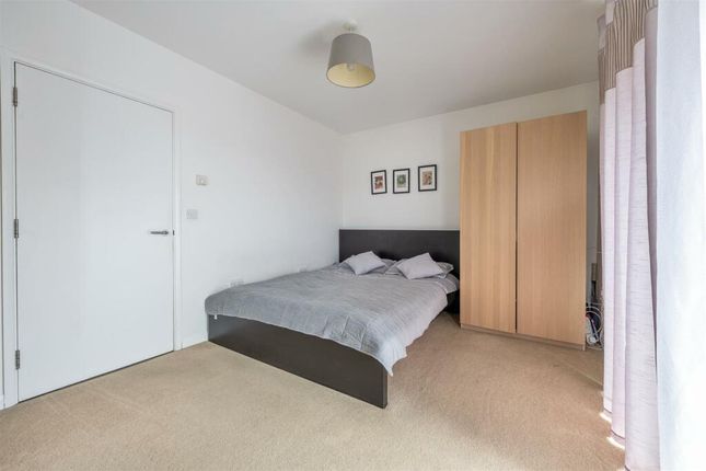 Russell Road, Nottingham NG7, 2 bedroom flat for sale - 68149863 ...