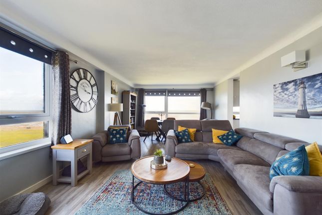 The Cliff, Wallasey CH45, 2 bedroom flat for sale - 65043453 ...